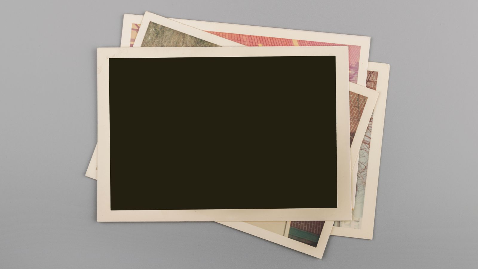 Best Ideas to Create a Photo Wall this Summer Vacation - Colormelon