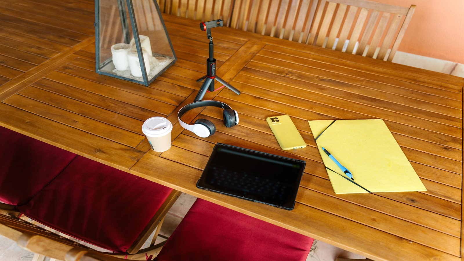 Transform Your Study Room with a Cozy Summer Break Corner - Colormelon