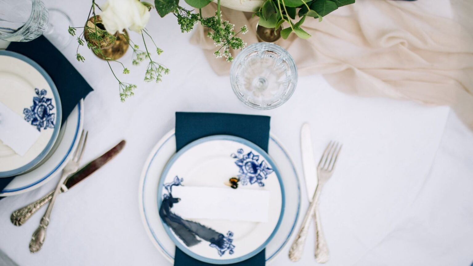 Labor Day Table Setup Ideas for a Cozy Feast - Colormelon