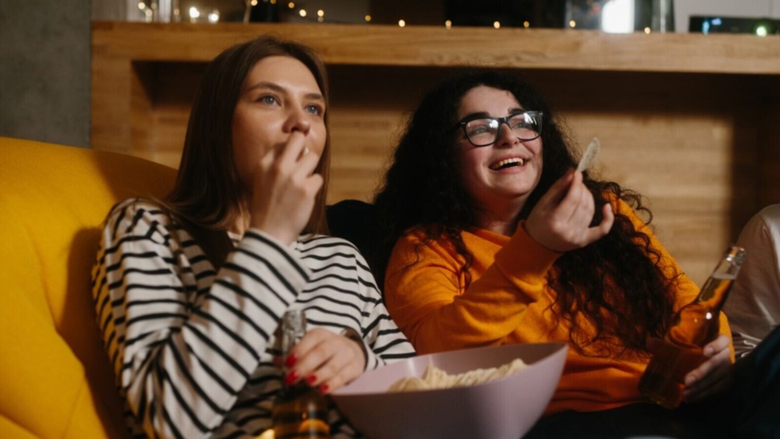 Turn Your Basement into a Dream Cinema - Colormelon