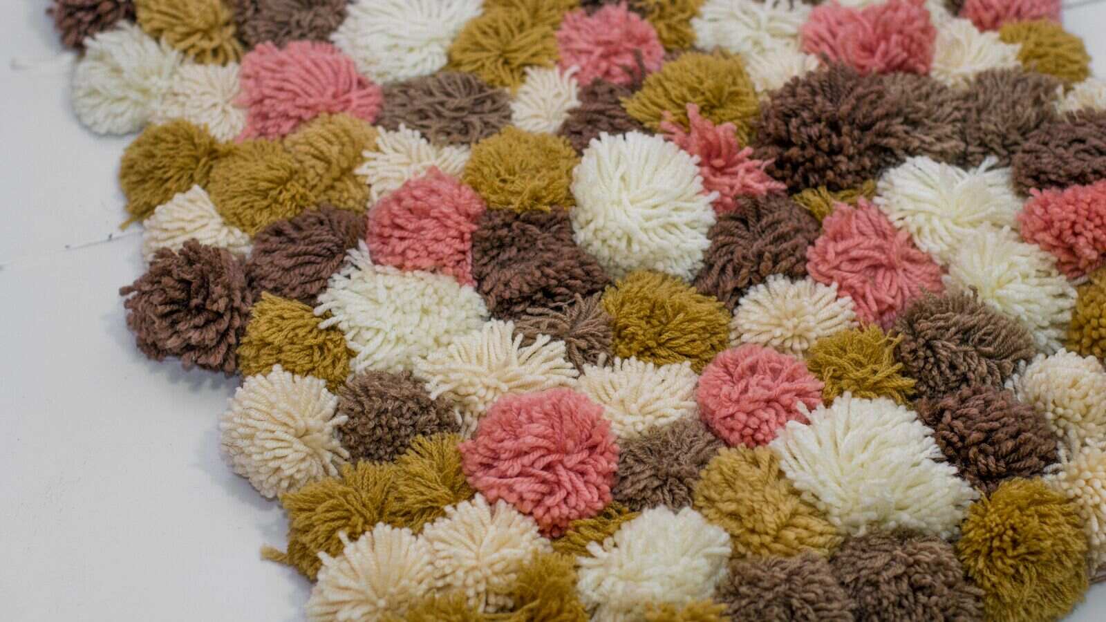 15 Creative Ways to Repurpose Fabric for Decor - Colormelon