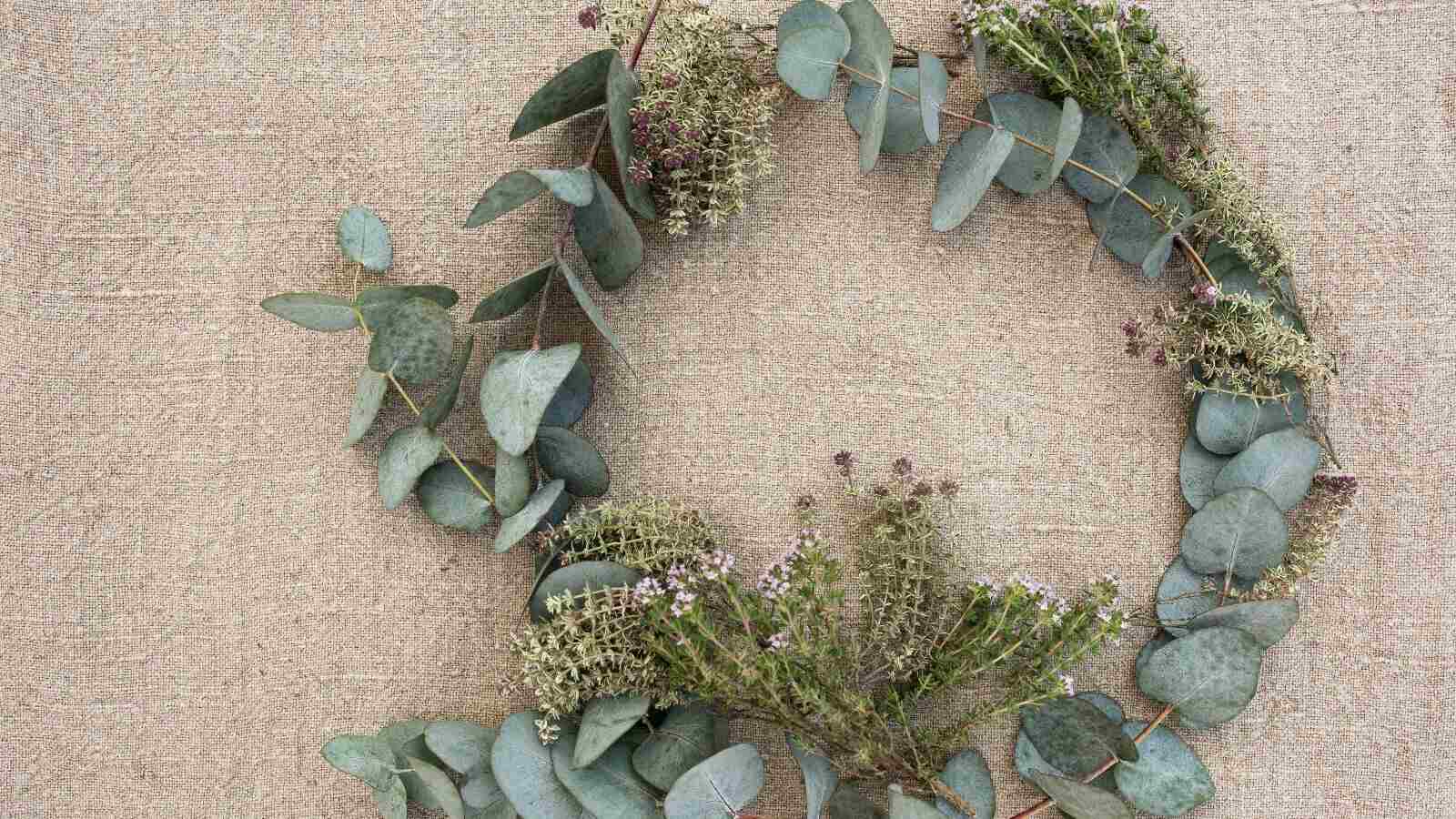 15 Creative Ways to Repurpose Fabric for Decor - Colormelon