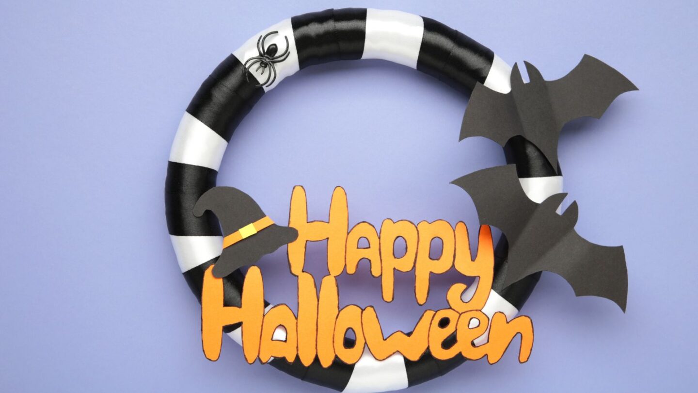 Turn Your Corridor into a Creepy Haunted Walkway - Colormelon