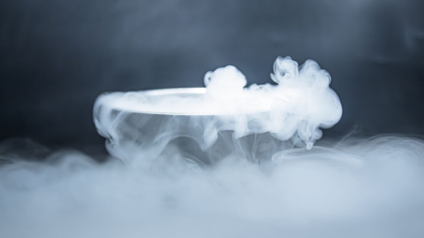 Turn Your Corridor into a Creepy Haunted Walkway - Colormelon