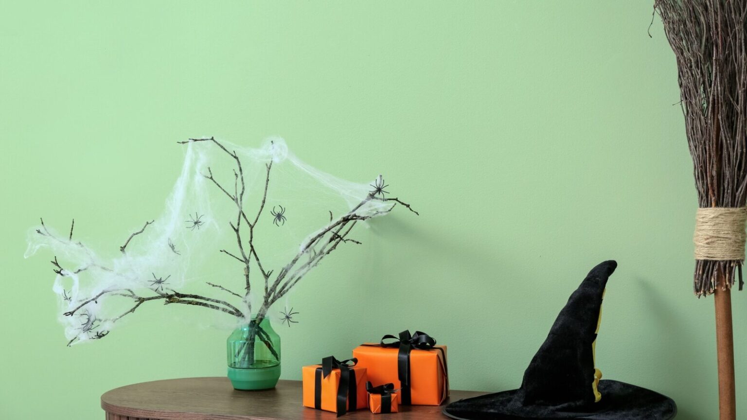 Halloween with a Mid-Century Modern Twist - Colormelon