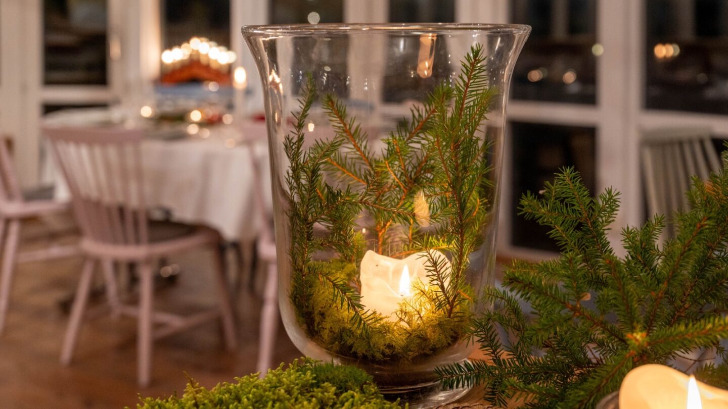 15 Easy Greenery Ideas for Happy Holiday Tables - Colormelon