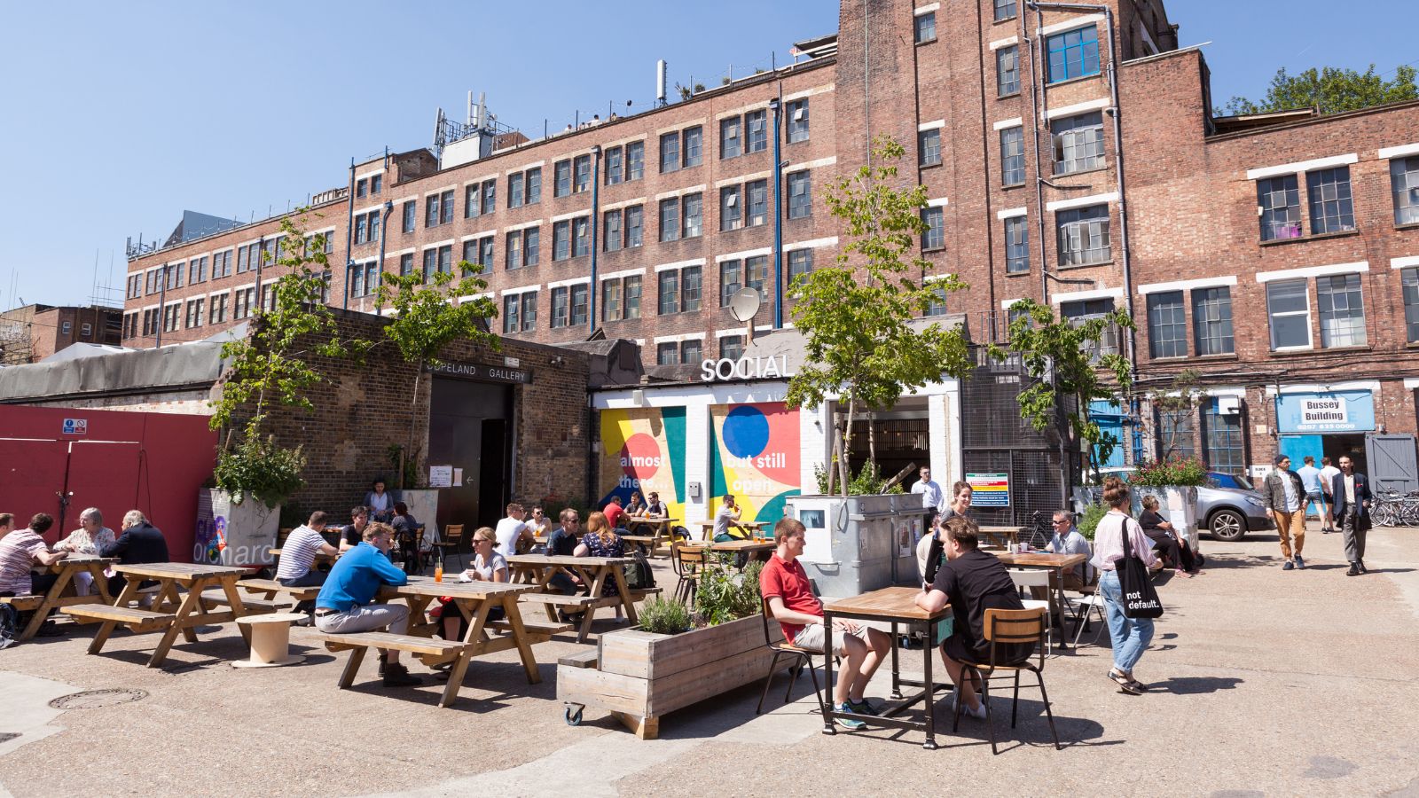 Winter in London brings pop-up ice rinks, Christmas markets, and ...